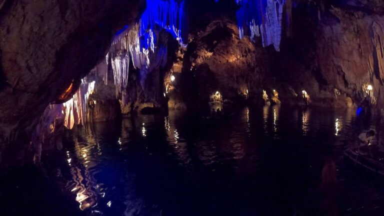Explore Coron's Bat Cave: An Unforgettable Adventure