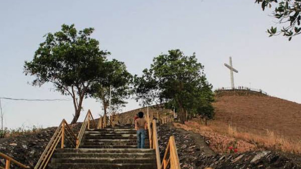 Mount Tapyas: Coron’s Stunning Peak Breathtaking Views